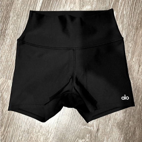 ALO Yoga | Shorts | Alo Yoga Shorts | Poshmark